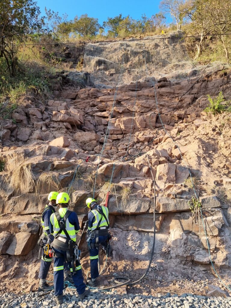 Rockfall Drapery Installation on Challenging Slopes - Hoff Geotechnik ...